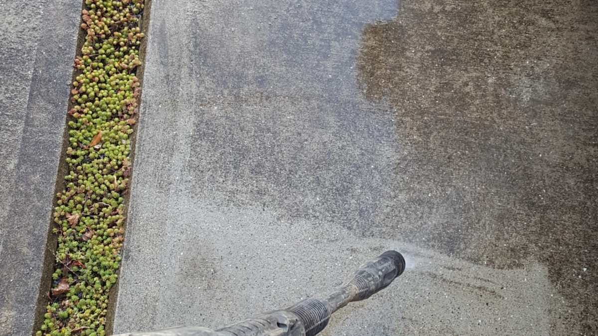 【DIY】インターロッキングの施工方法を解説！費用を抑えて外構をおしゃれに | 世田谷区・目黒区・大田区・杉並区の外構エクステリア＆ガーデン ...